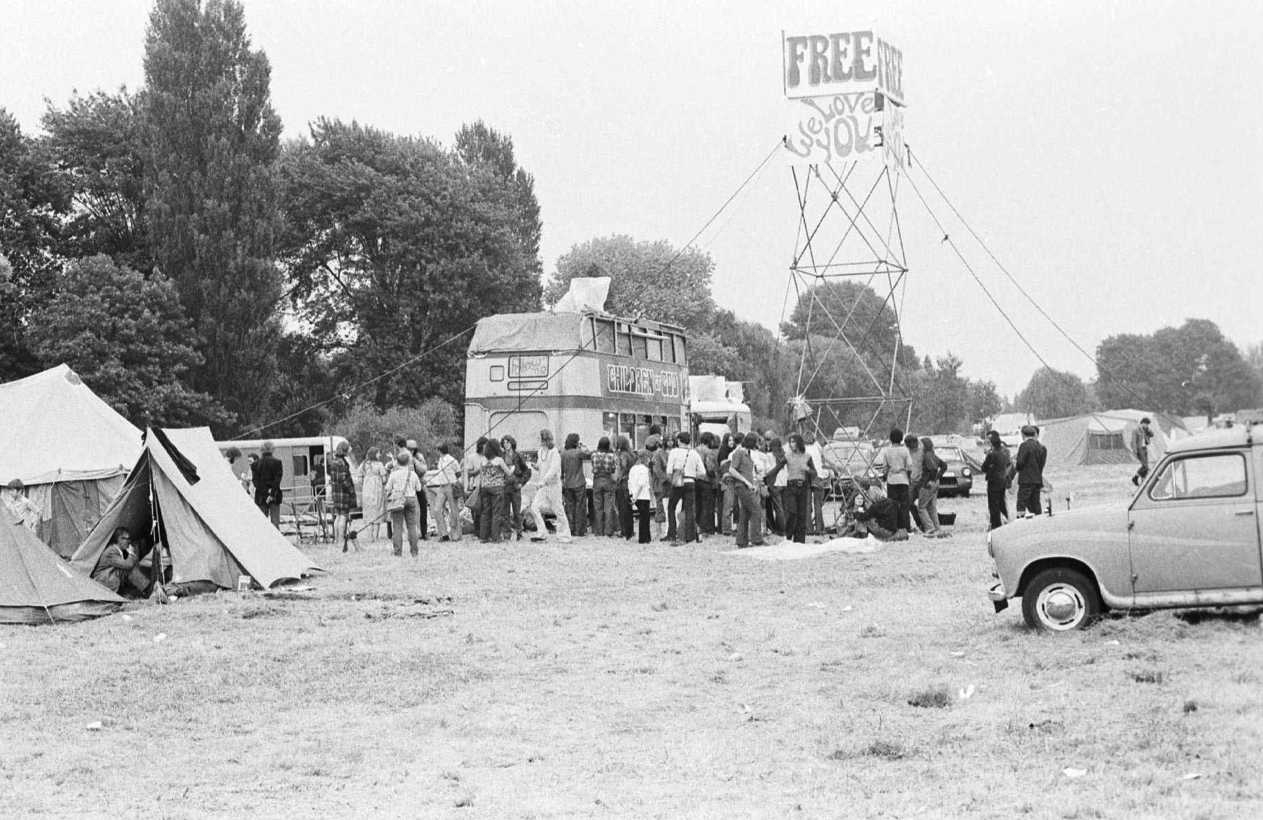 Susan Raine: El sexo en la Familia del Amor ·.·★ Estudio