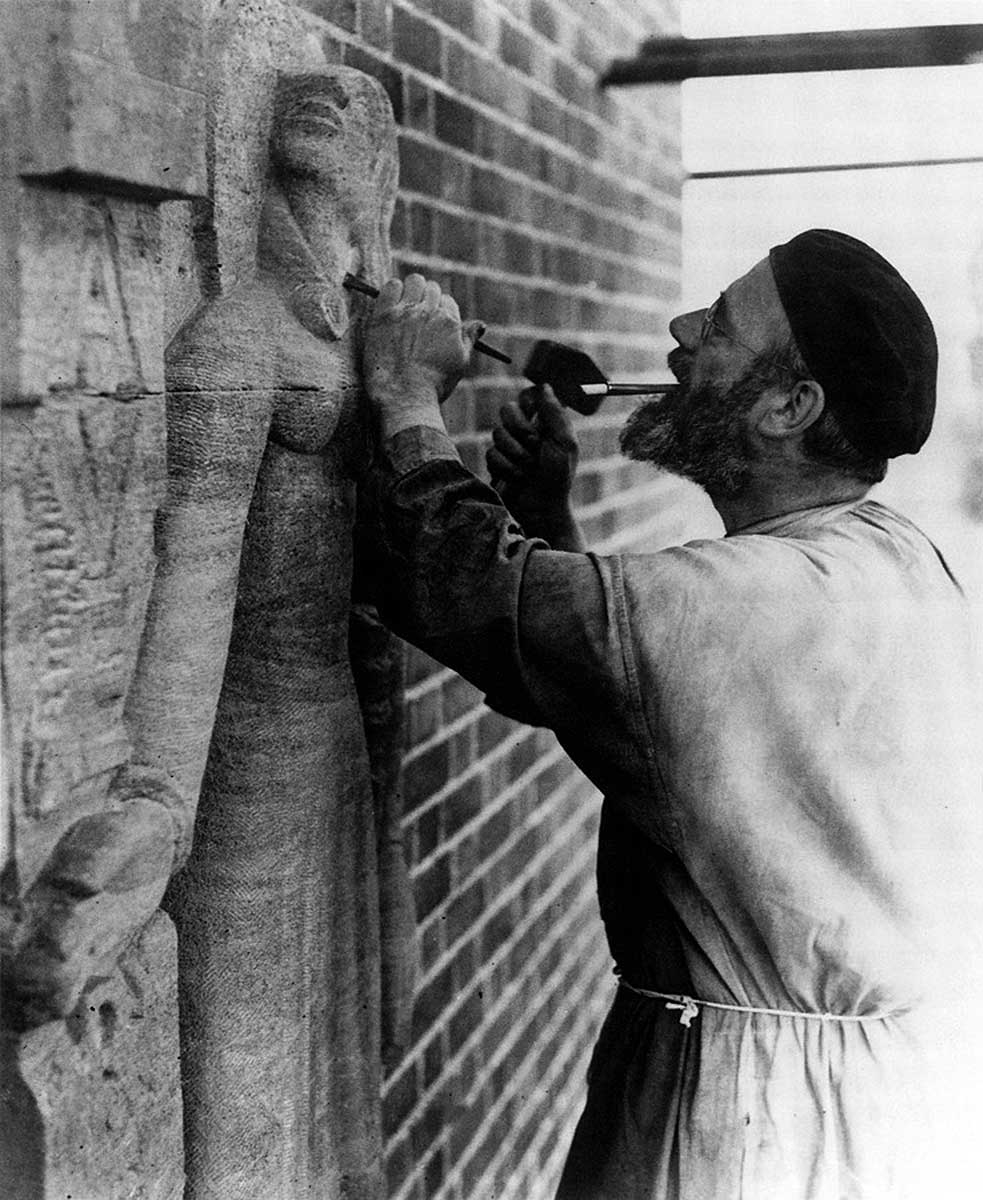 La caída en desgracia de Eric Gill ·.·★ Estudio