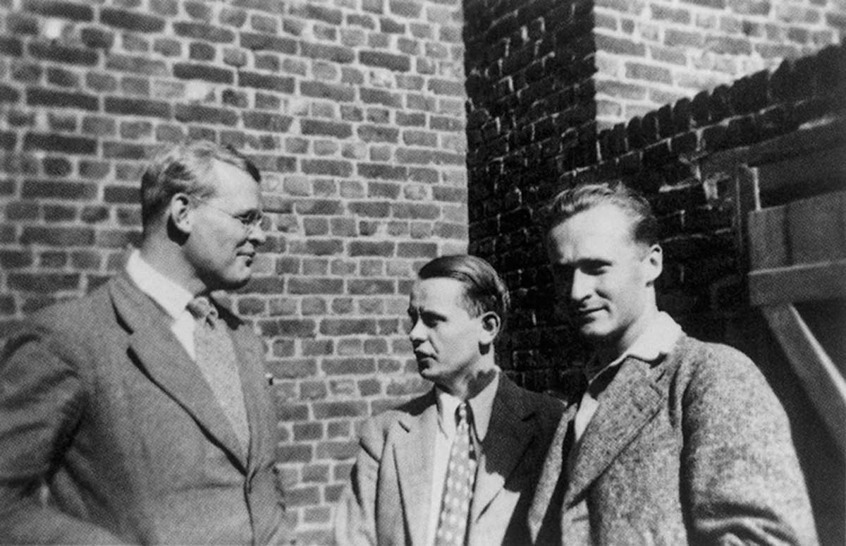La falsificación de la historia de Bonhoeffer ·.·★ Estudio