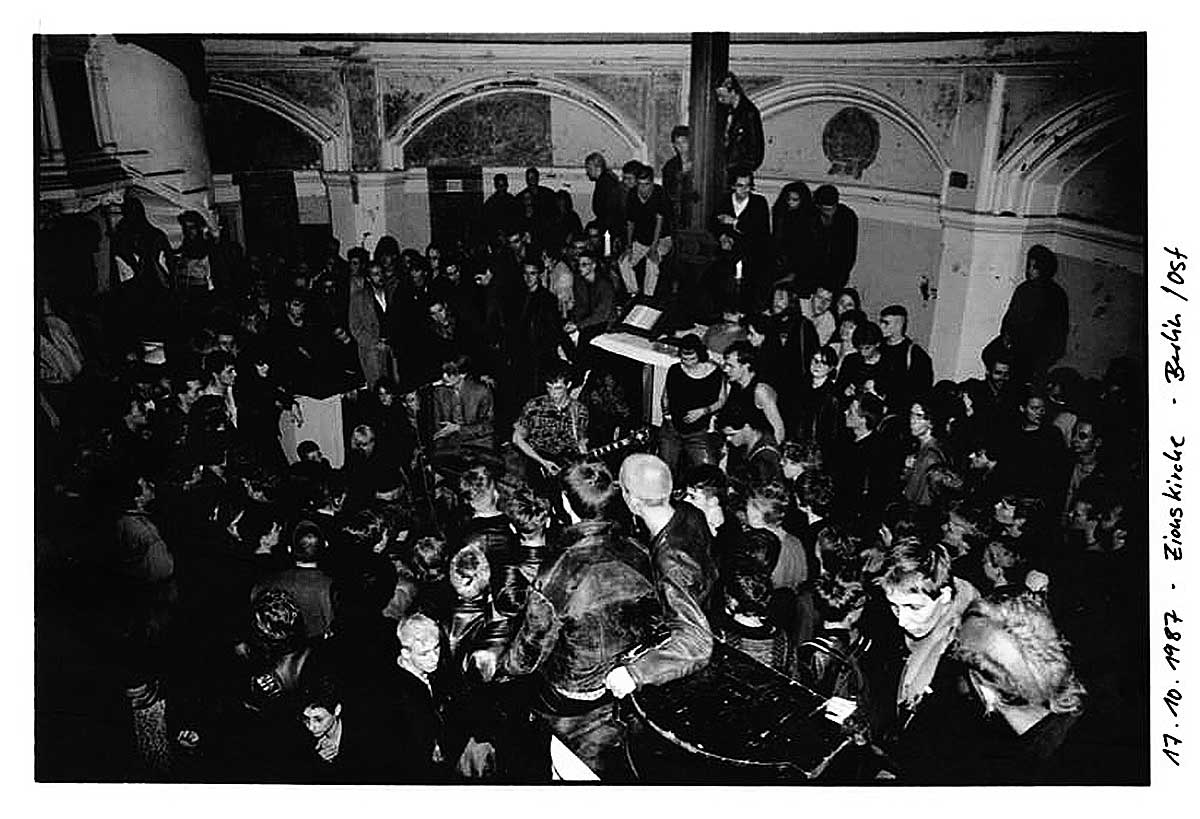 La disidencia luterana de Berlín Este ·.·★ Estudio